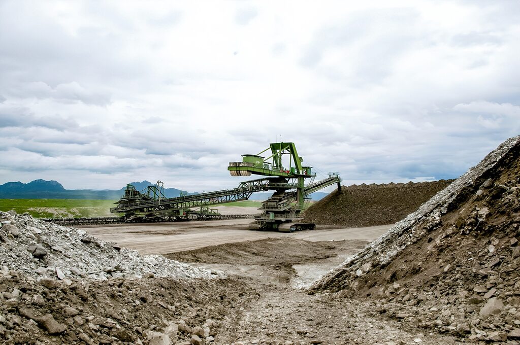 Spreader Systems in Mining - MCI Mining Construction Int.